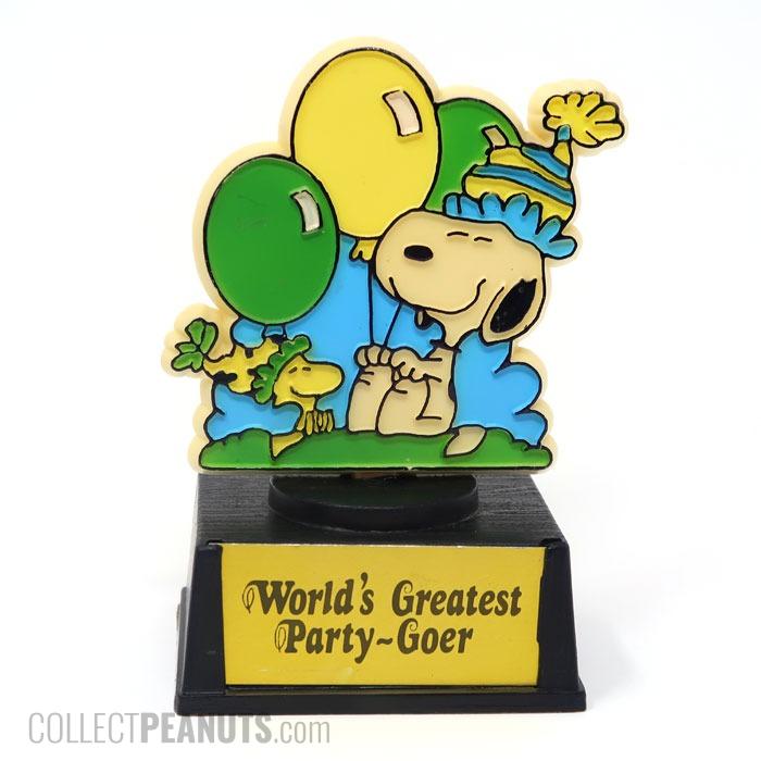 Peanuts Aviva Snoopy & Woodstock Trophies | CollectPeanuts.com