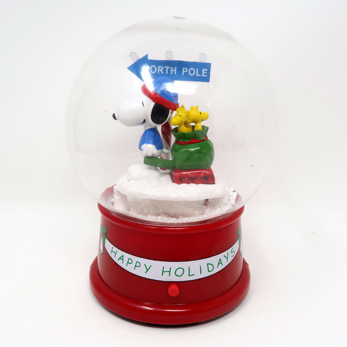 Snoopy North Pole Christmas Snow Globe - Shop CollectPeanuts.com