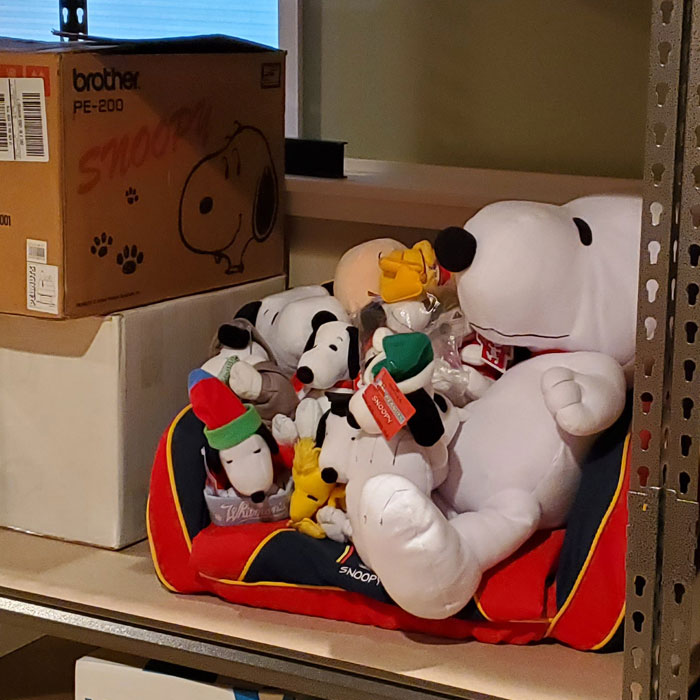 Snoopy Stacks - CollectPeanuts.com