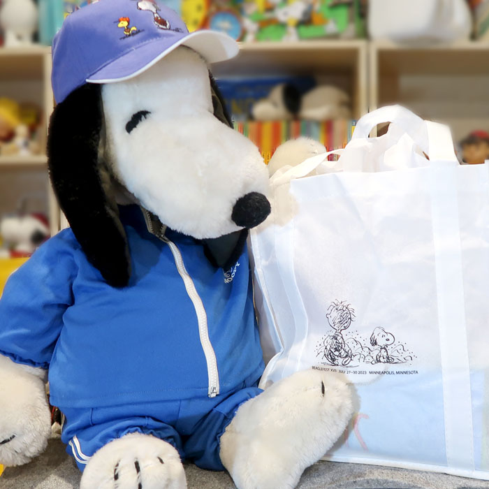 Beaglefest Snoopy Swag Bag - CollectPeanuts.com