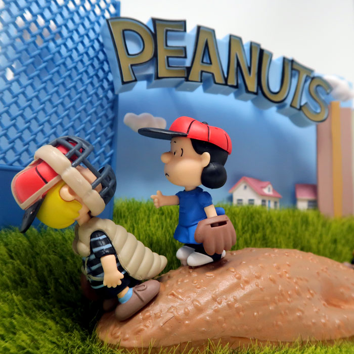 Snoopy Friends Doghouse Baseball Collectpeanuts