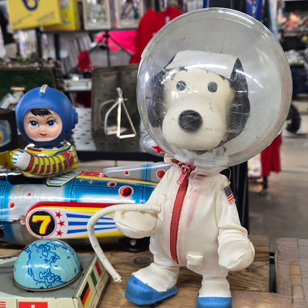 Snoopy Flea Market Finds - CollectPeanuts.com